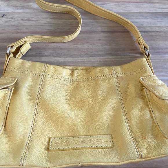 Bags | Butter Yellow Leather Shoulder Bag Purse Vintage | Poshmark